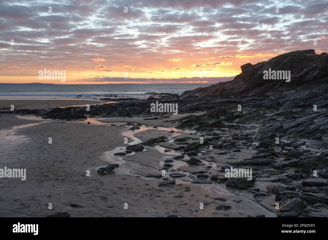 Cornwall coastline harlyn bay hi-res stock photography and images - Alamy