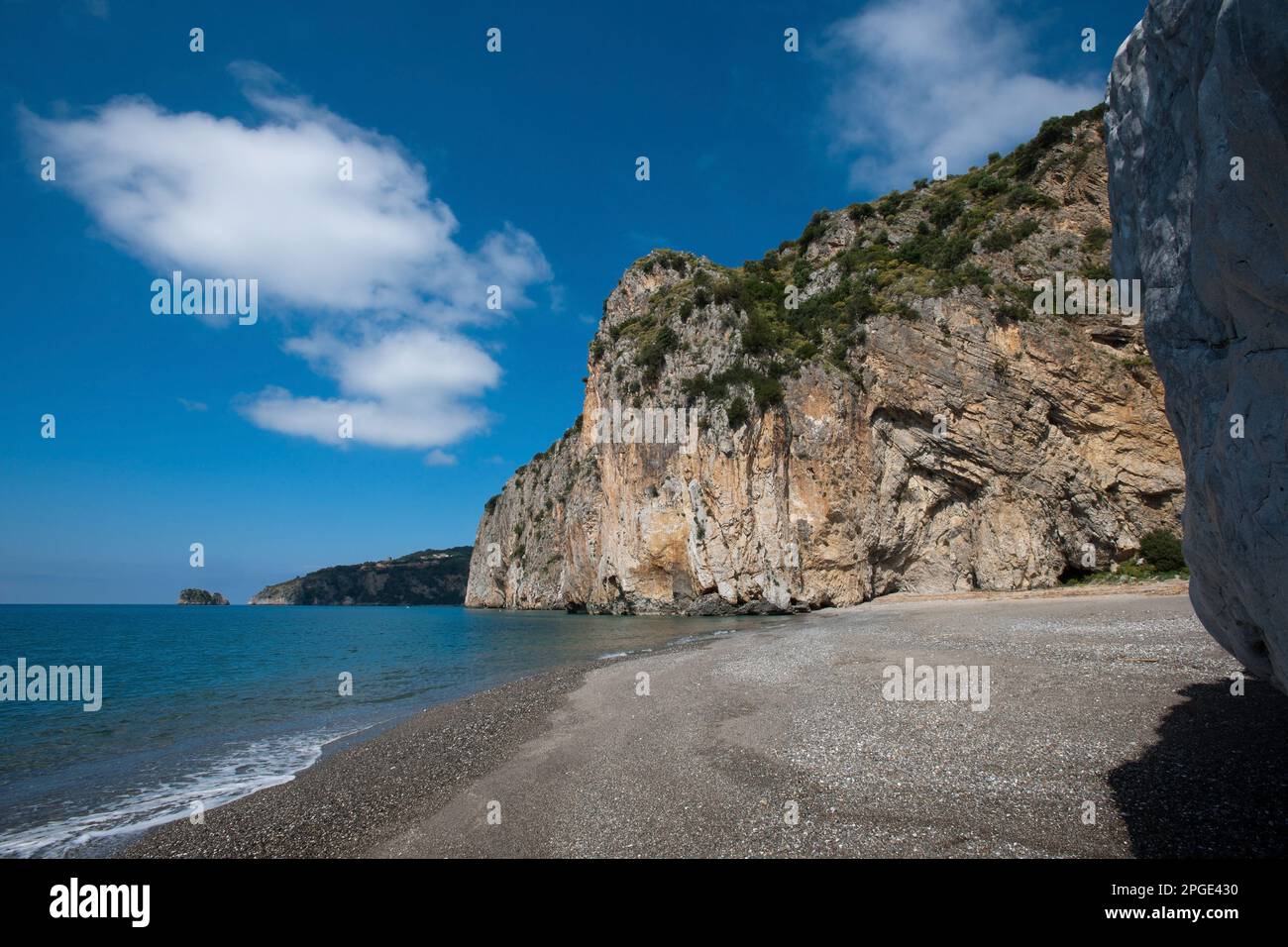 Spiaggia dellarco naturale hi-res stock photography and images - Alamy