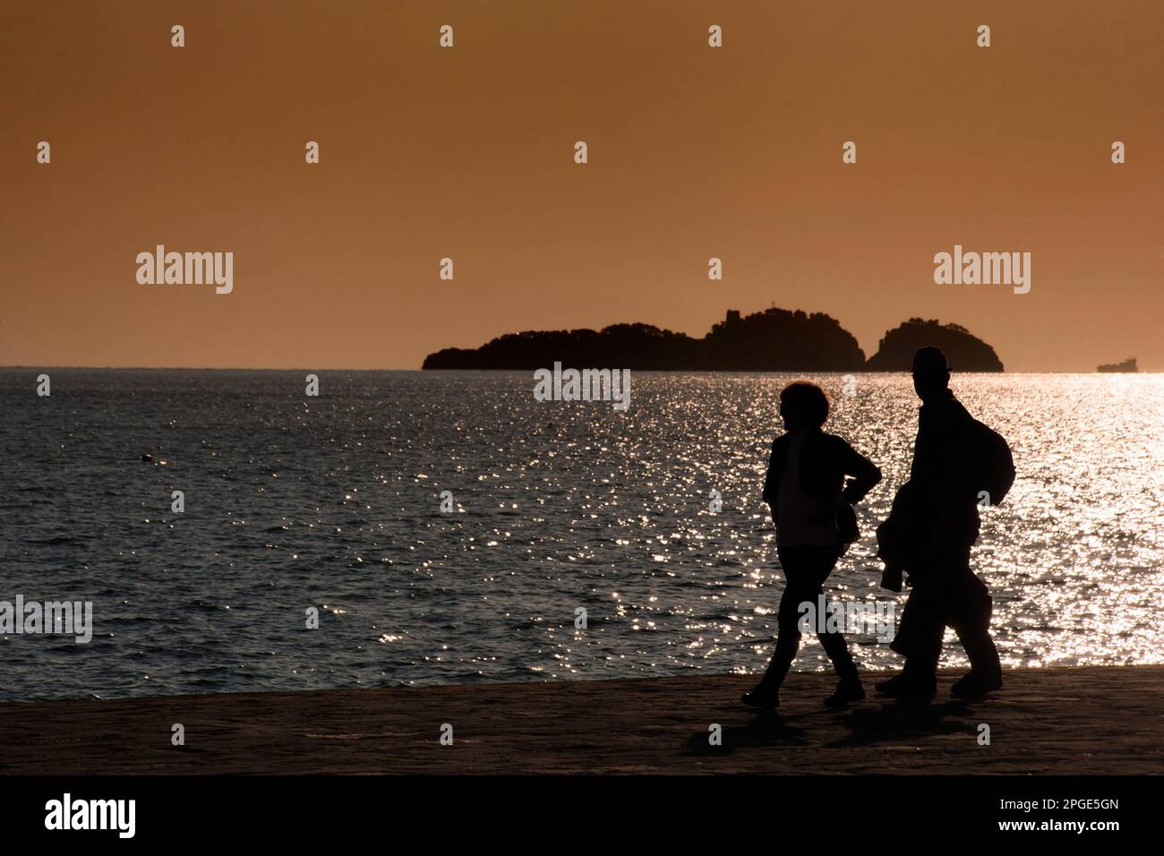 positano e le isole li galli, costa amalfitana, salerno, campania ...