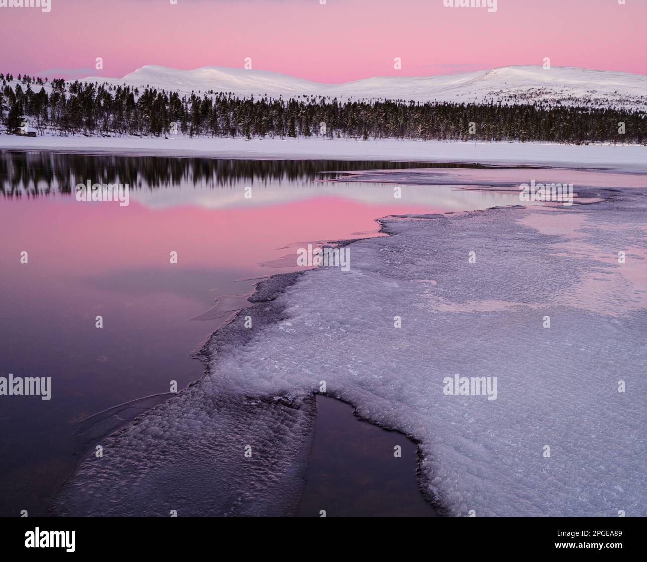 Pink sunrise hi-res stock photography and images - Alamy