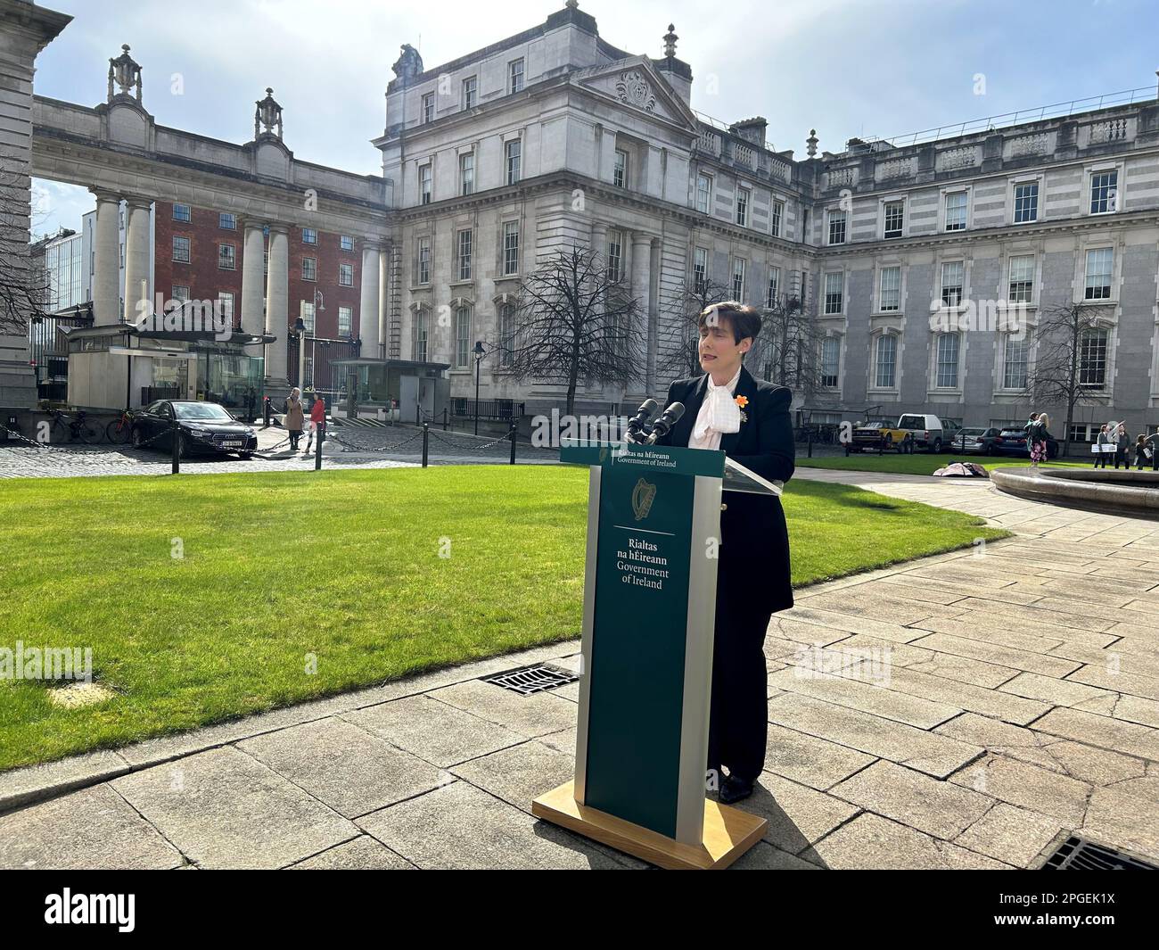 Minister for education norma foley hi-res stock photography and images ...