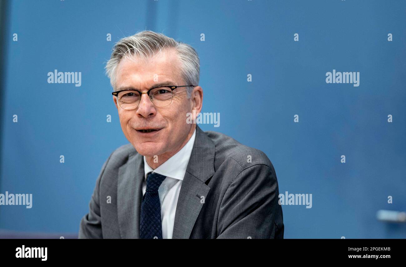 Prof. Dr. Martin Werding at the presentation of the updated economic ...