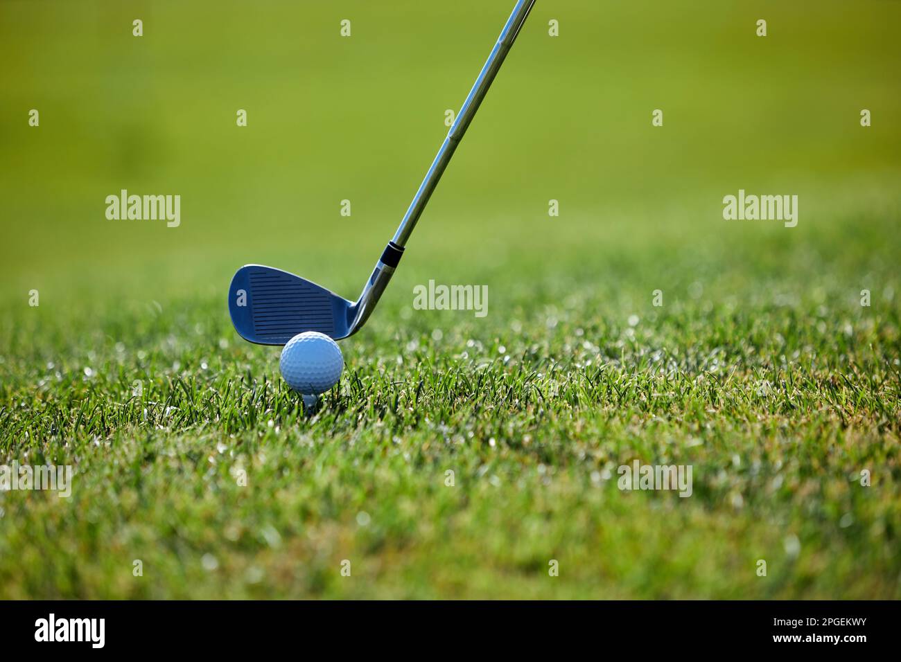 Golf club hit ball hi-res stock photography and images - Alamy