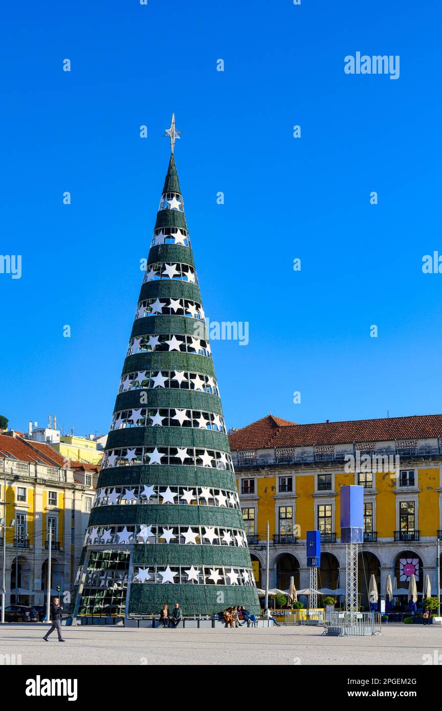 Lisbon, portugal christmas tree hi-res stock photography and images - Alamy