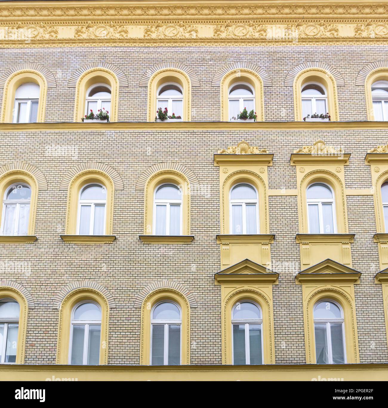 Historic stucco facades hi-res stock photography and images - Alamy