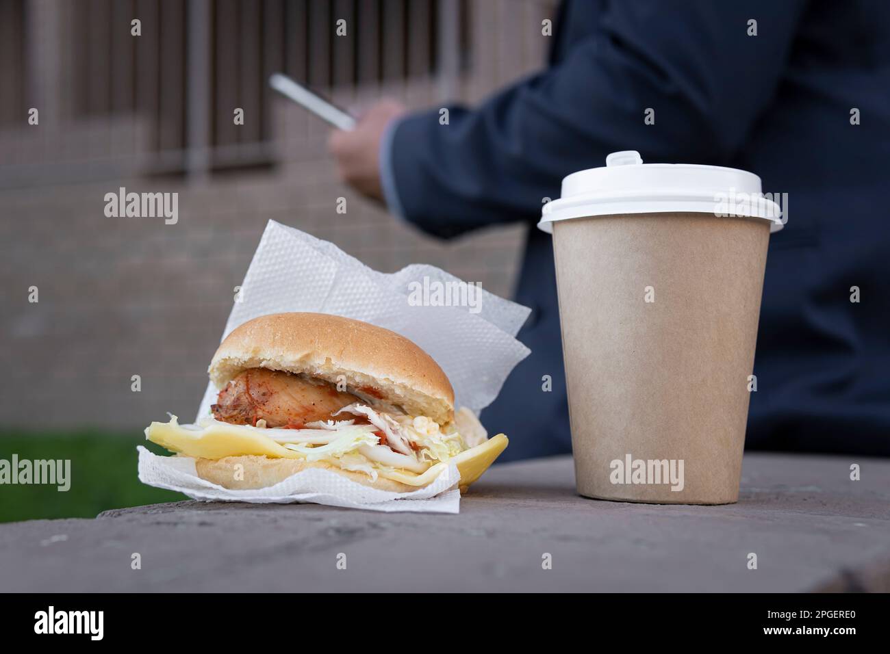 Man eating sandwich bench hi-res stock photography and images - Alamy
