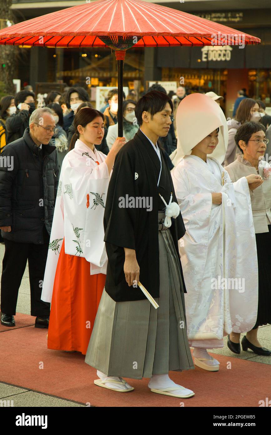 Japan, Tokyo, Kanda Myojin Shrine, wedding ceremony, people Stock Photo ...