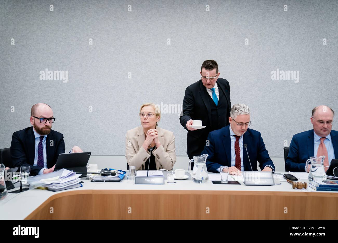 Group of people banking sector hi-res stock photography and images - Alamy