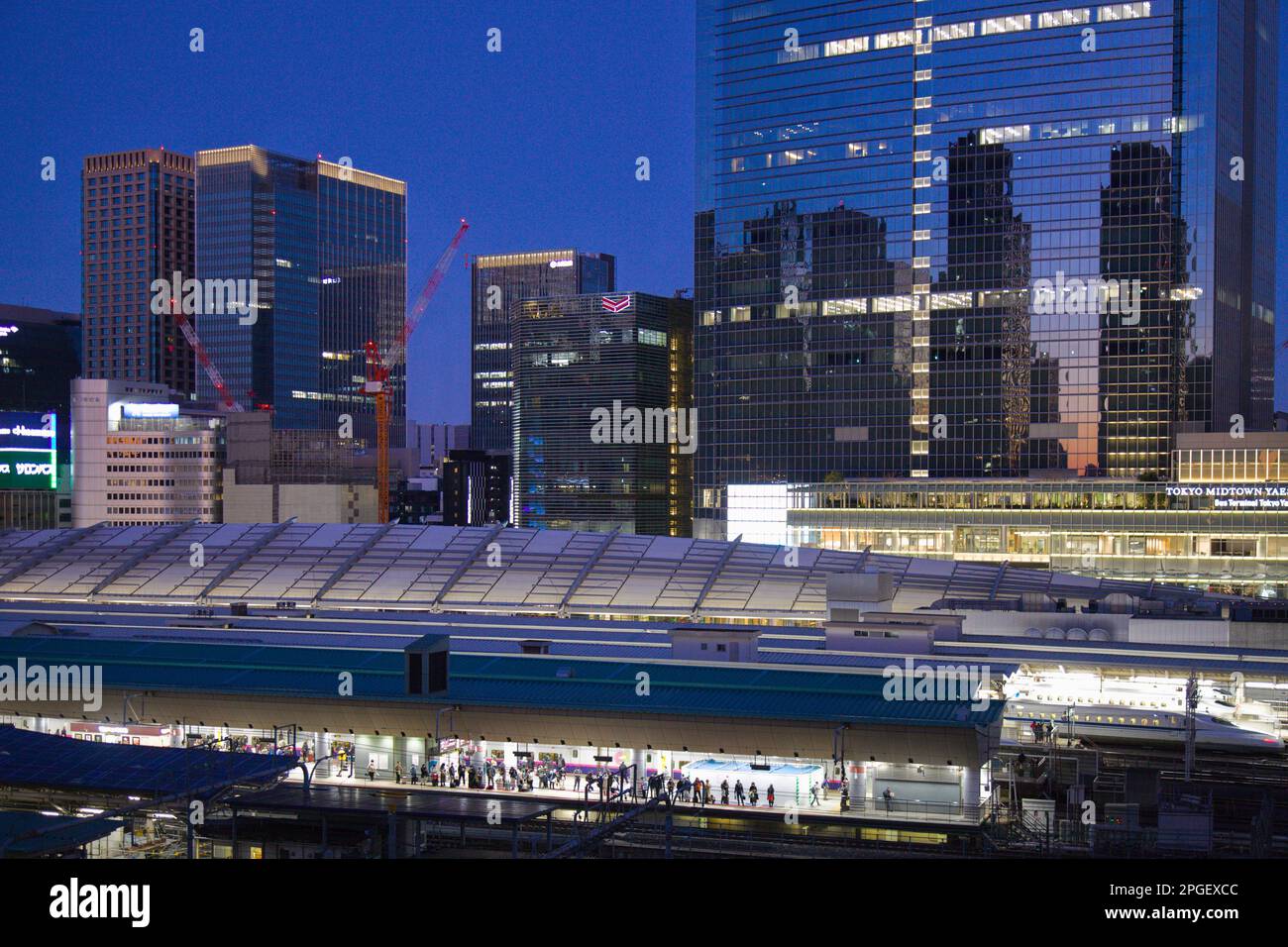 Japan, Tokyo, Tokyo Station, trains, people Stock Photo - Alamy
