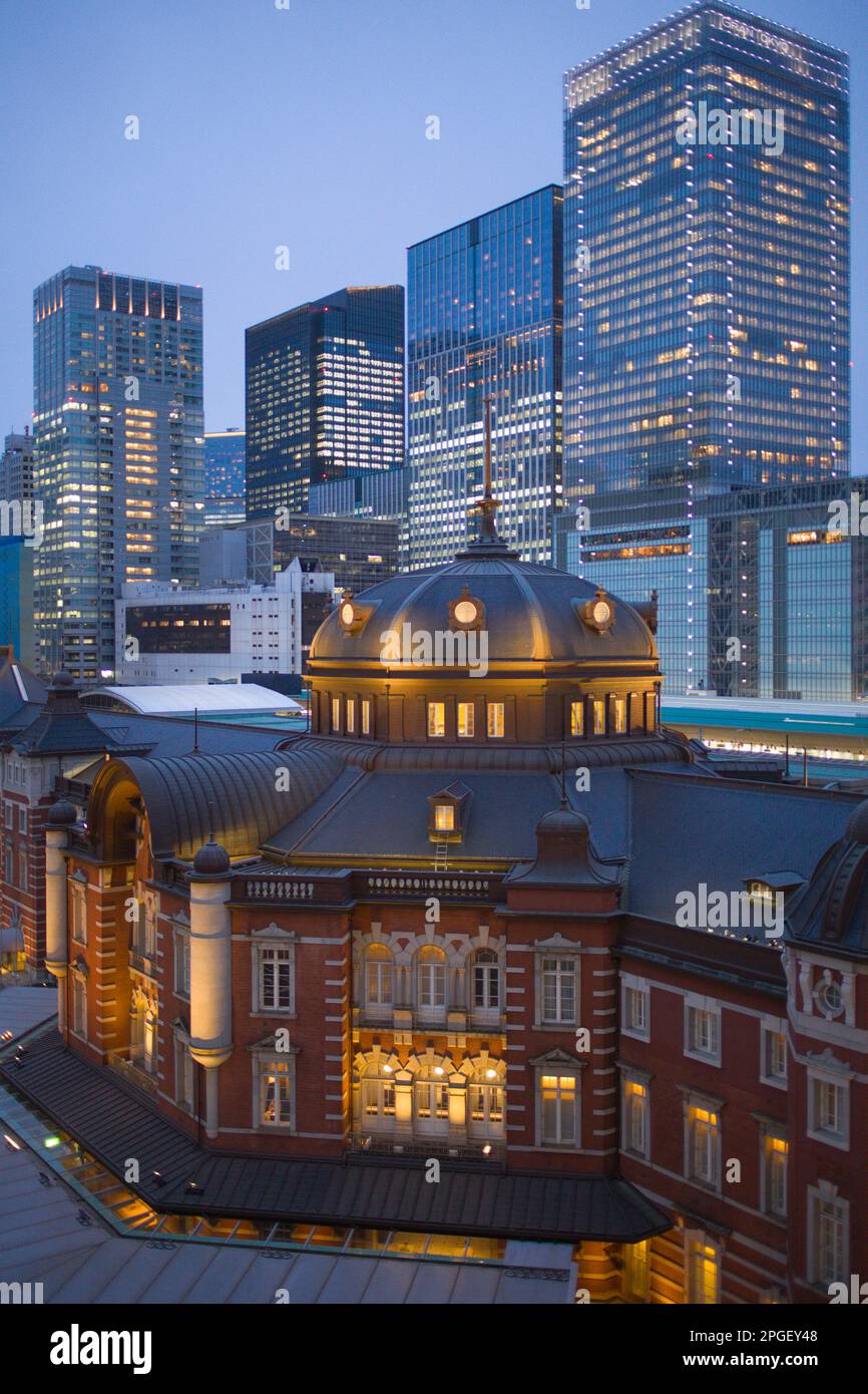Japan, Tokyo, Marunouchi, Tokyo Station, skyline Stock Photo - Alamy