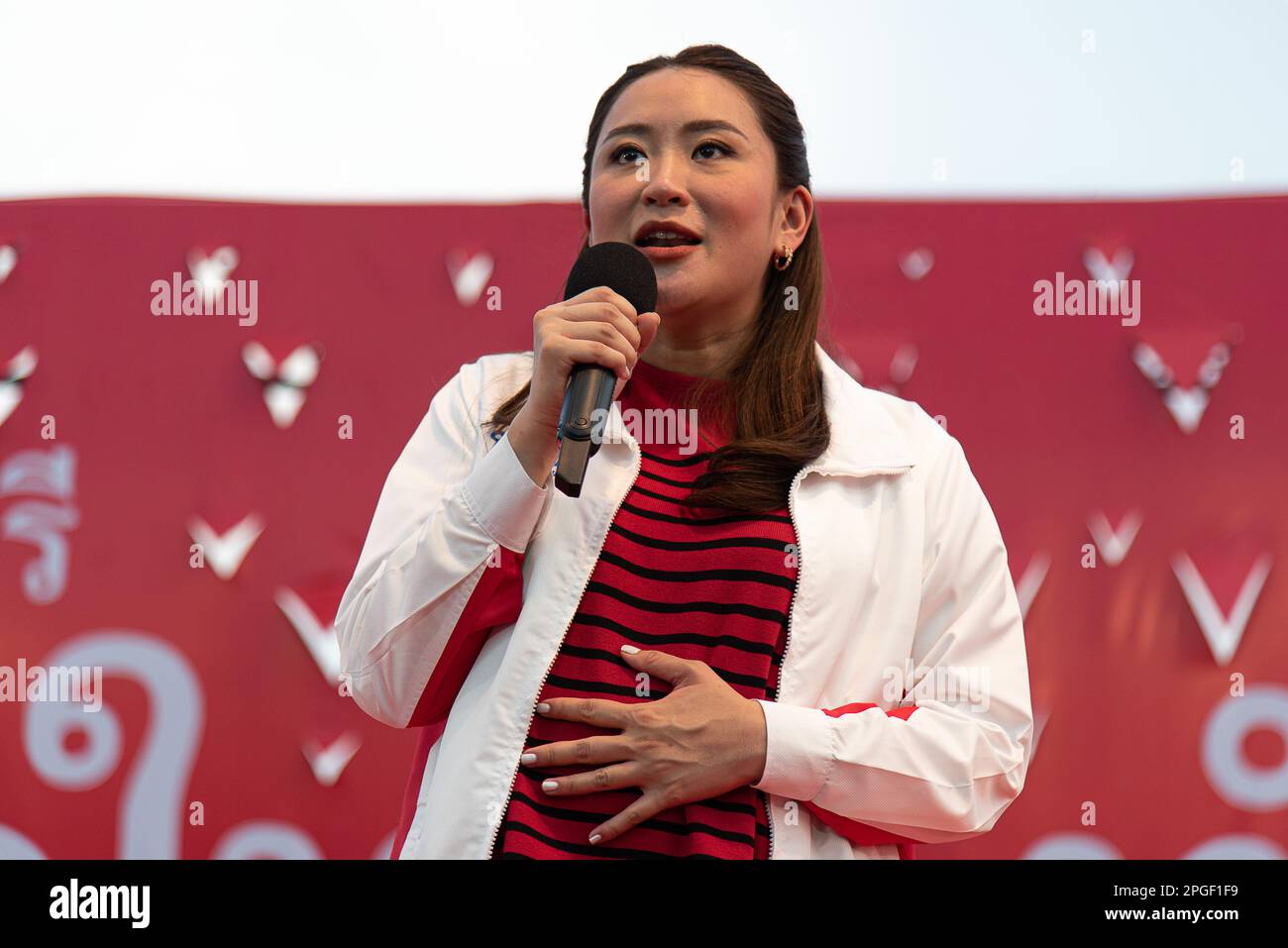 Nonthaburi, Thailand. 22nd Mar, 2023. Paetongtarn Shinawatra, the Phue Thai Party and candidate ...