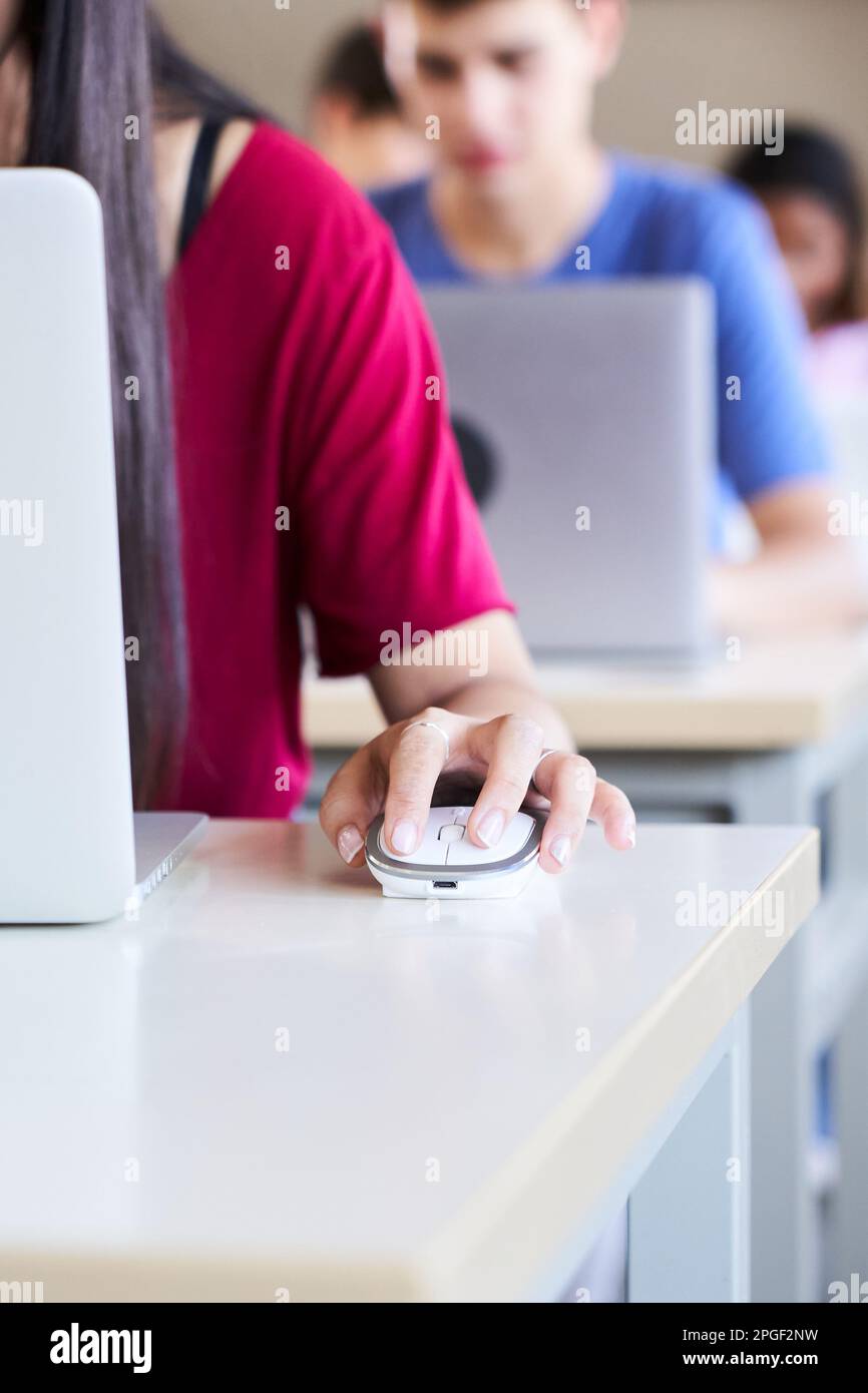 Teenage hand mouse hi-res stock photography and images - Alamy