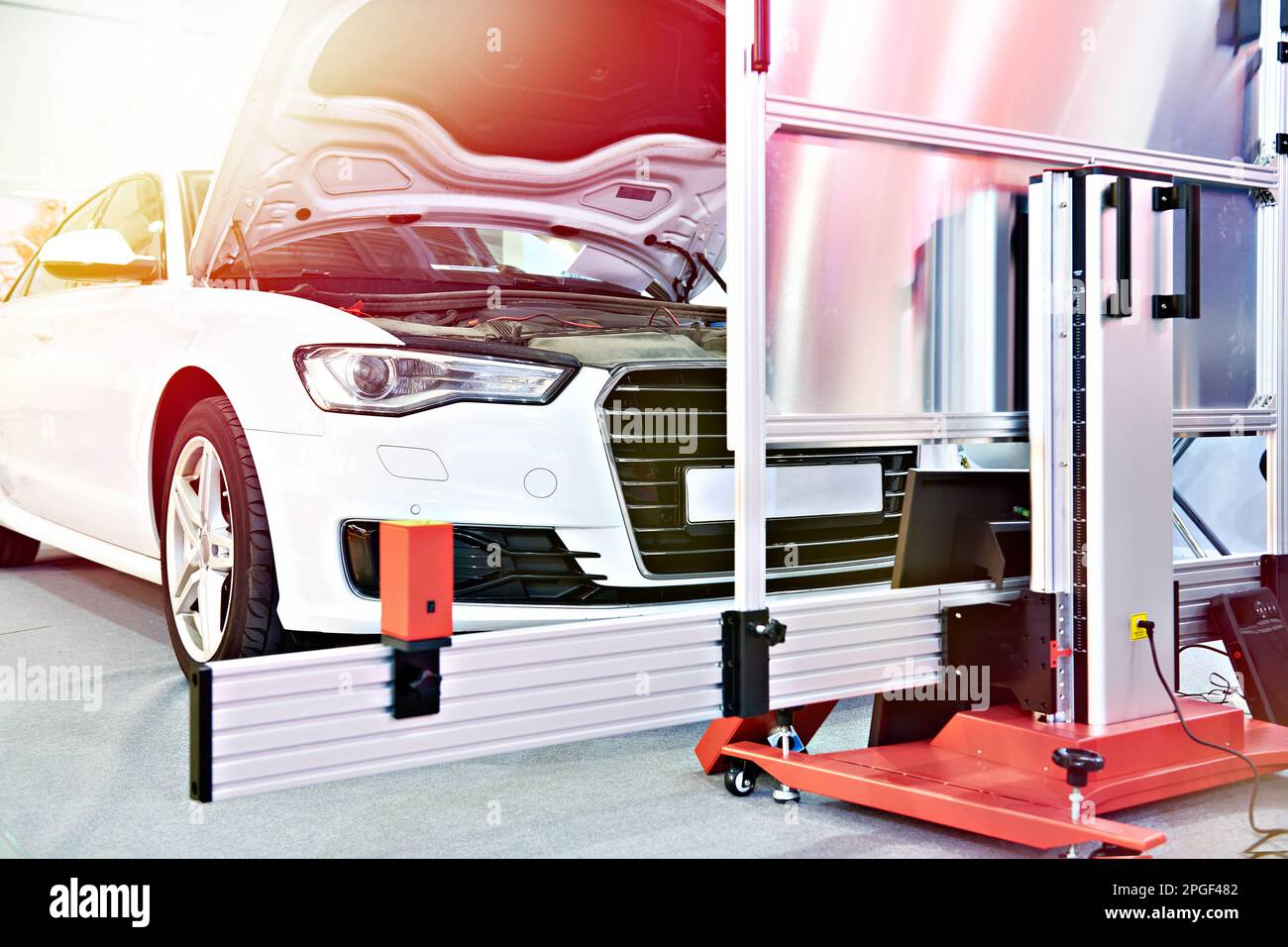 Diagnostic inspection hi-res stock photography and images - Alamy