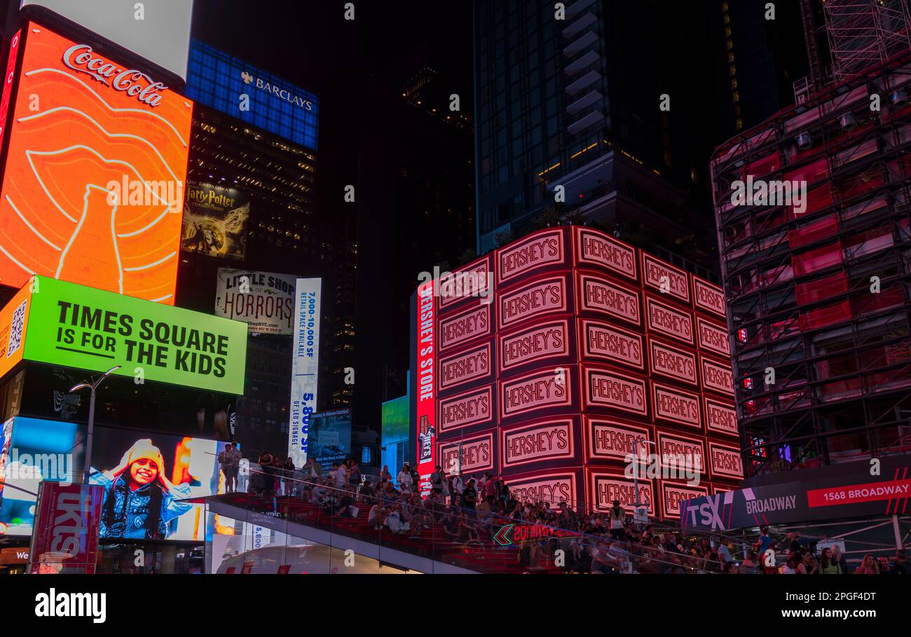 Red stairs of time square hi-res stock photography and images - Alamy