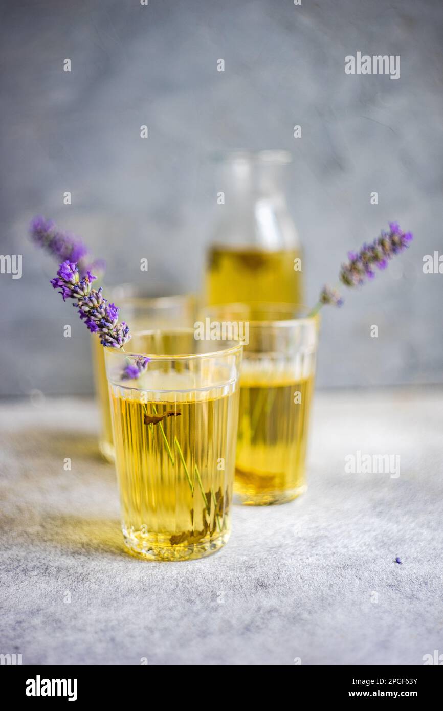 Summer alcoholic cocktail with lavender Stock Photo - Alamy