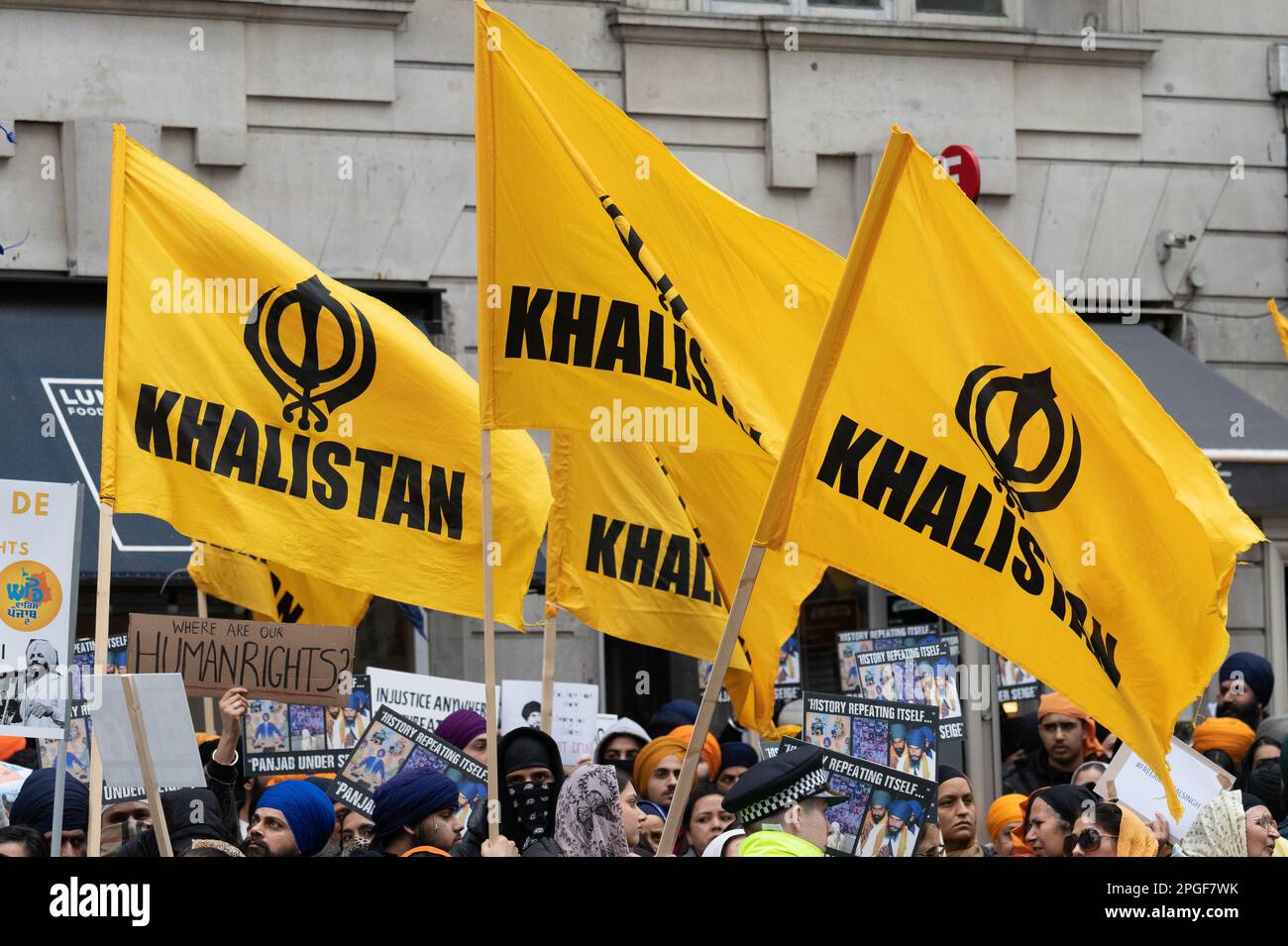 Khalistan flags hi-res stock photography and images - Alamy