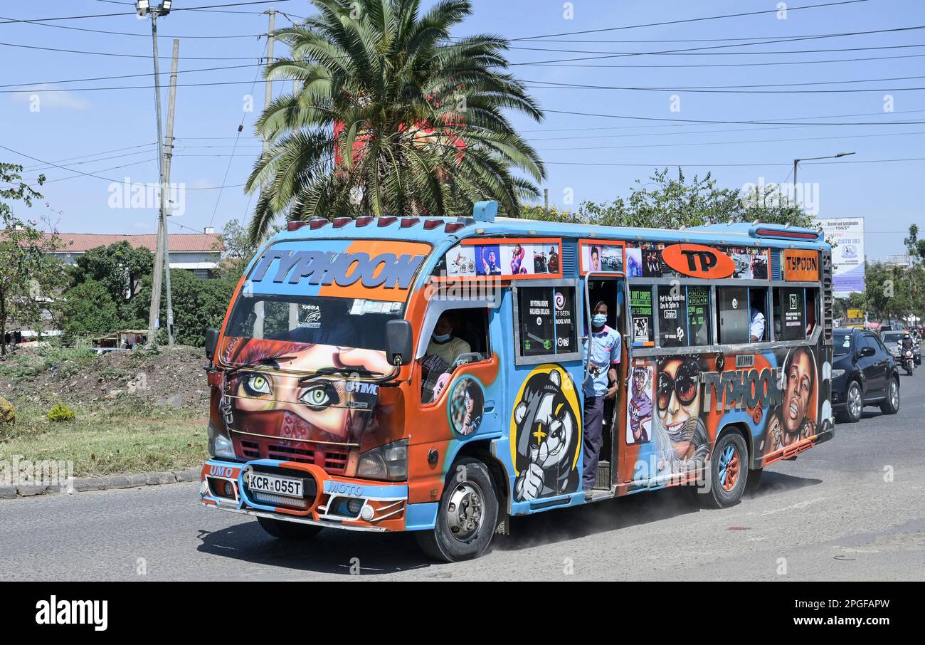 KENYA, Nairobi, traffic, mini bus Matatu / KENIA, Nairobi, Verkehr ...