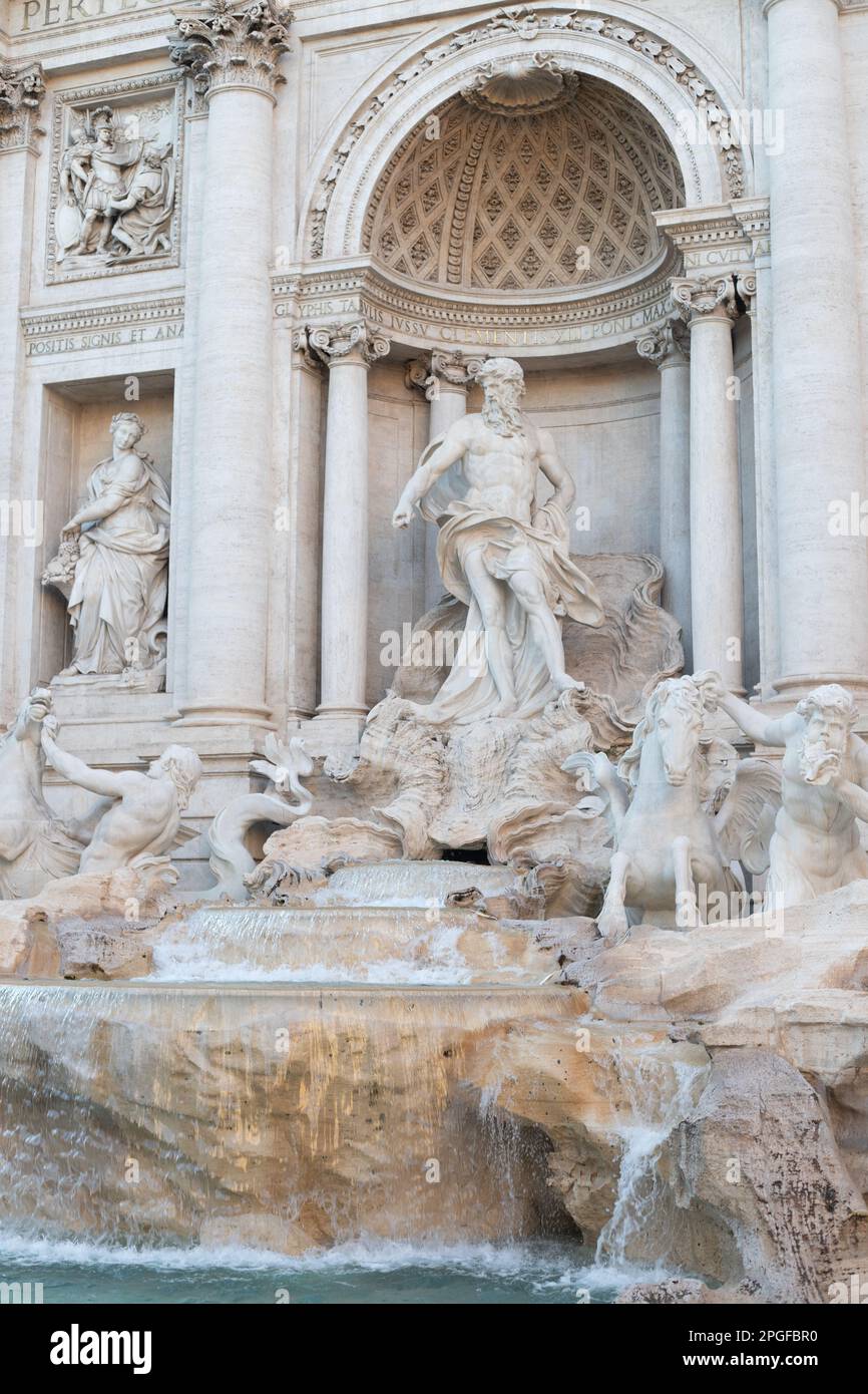 View of the Trevi Fountain in Rome, Italy Stock Photo - Alamy