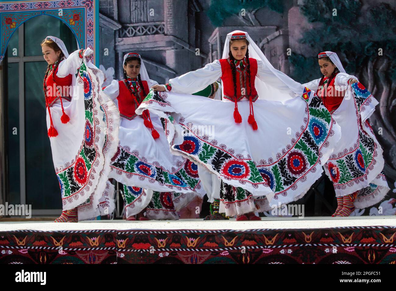 Tajikistan woman in traditional costume hi-res stock photography and ...