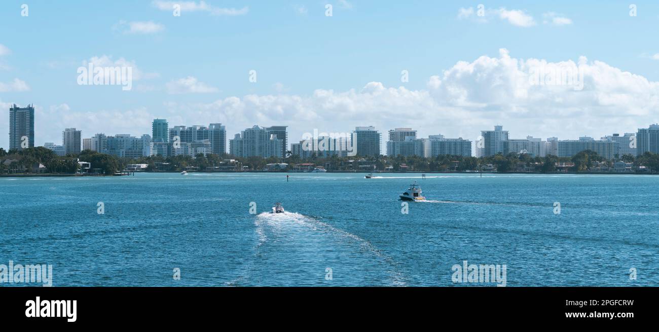 Driving miami beach hi-res stock photography and images - Alamy