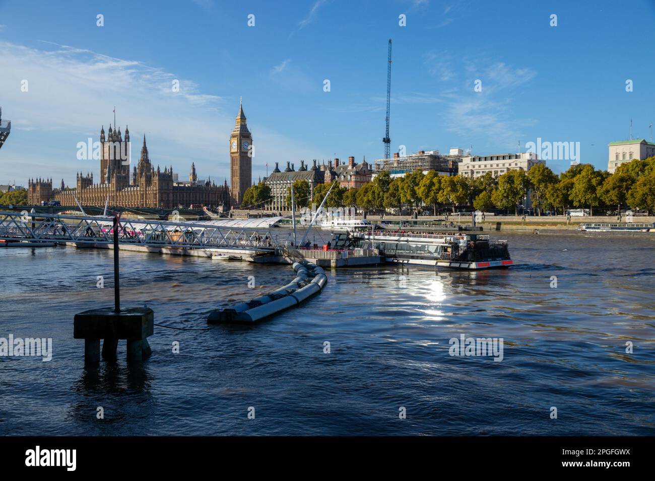 Palace of Westminster, Westminster Bridge and the London Eye Waterloo ...