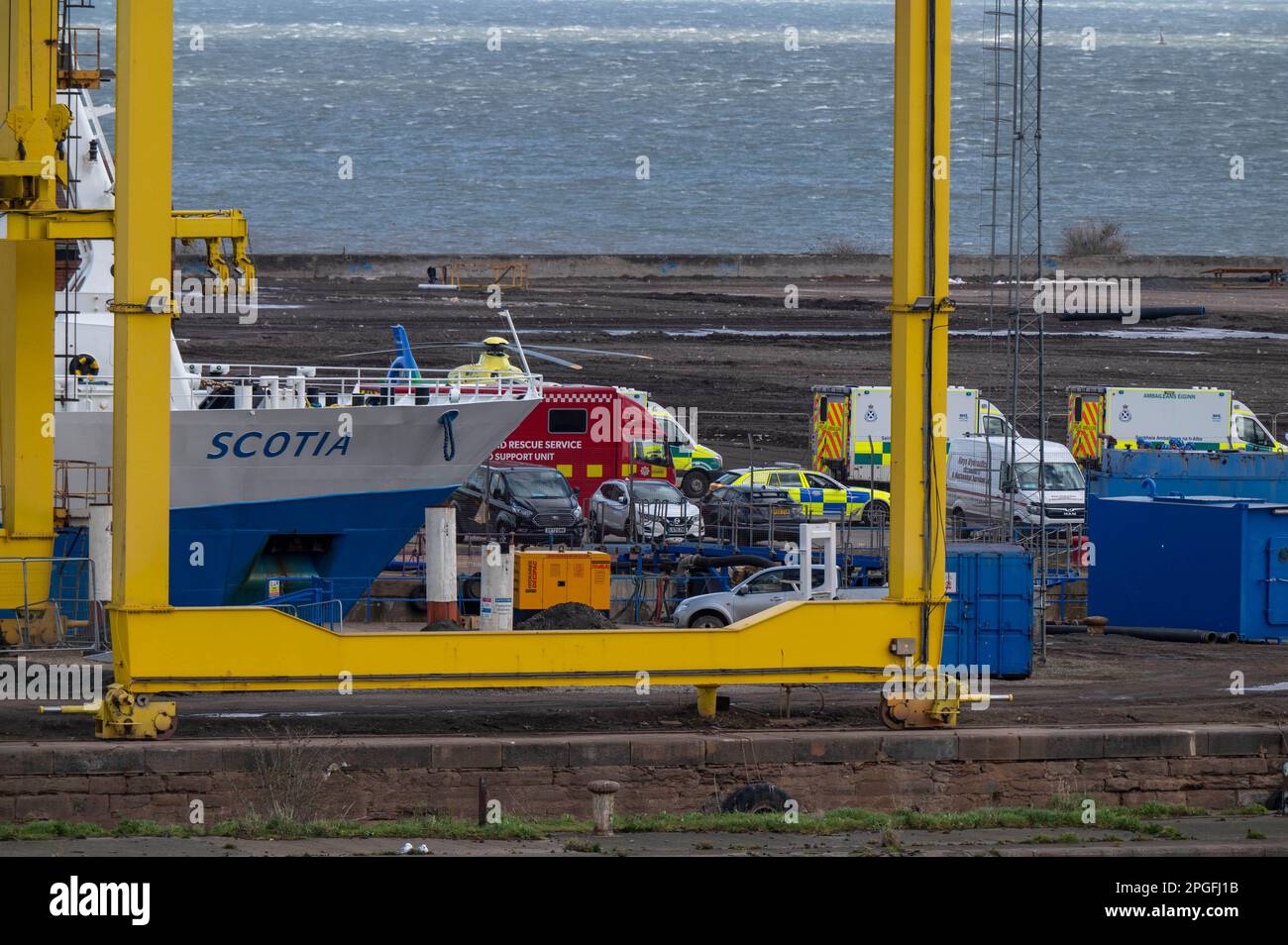 Edinburgh western general hospital hi-res stock photography and images ...