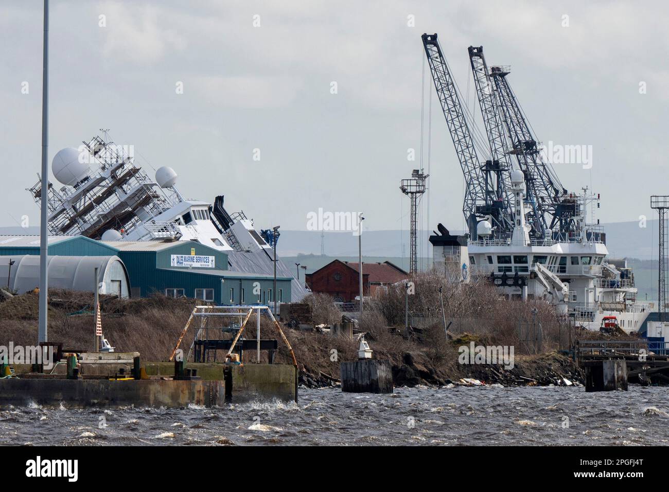 Edinburgh western general hospital hi-res stock photography and images ...