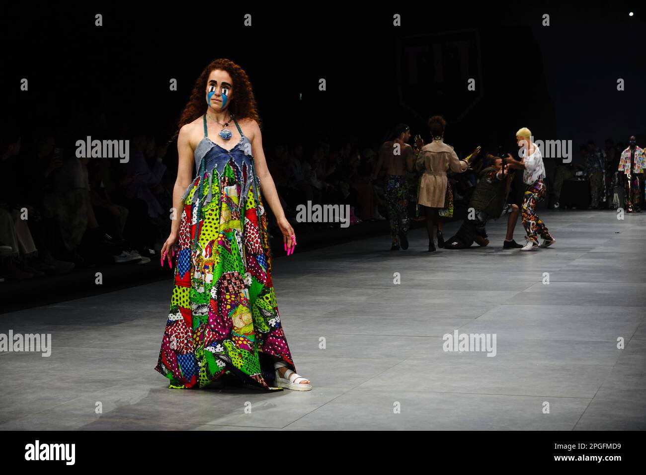Rejected garments hi-res stock photography and images - Alamy