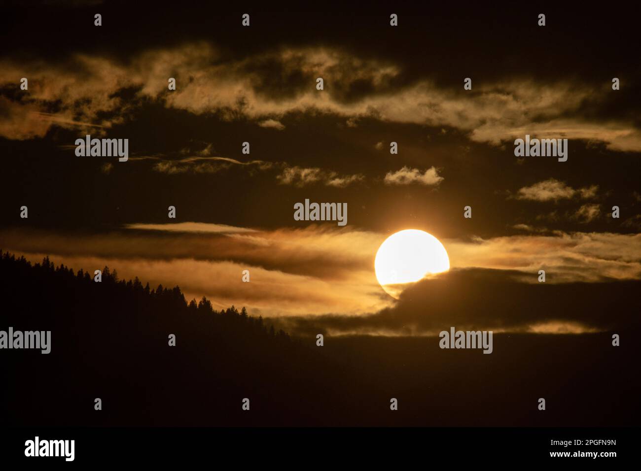 Moon and sun together hi-res stock photography and images - Alamy