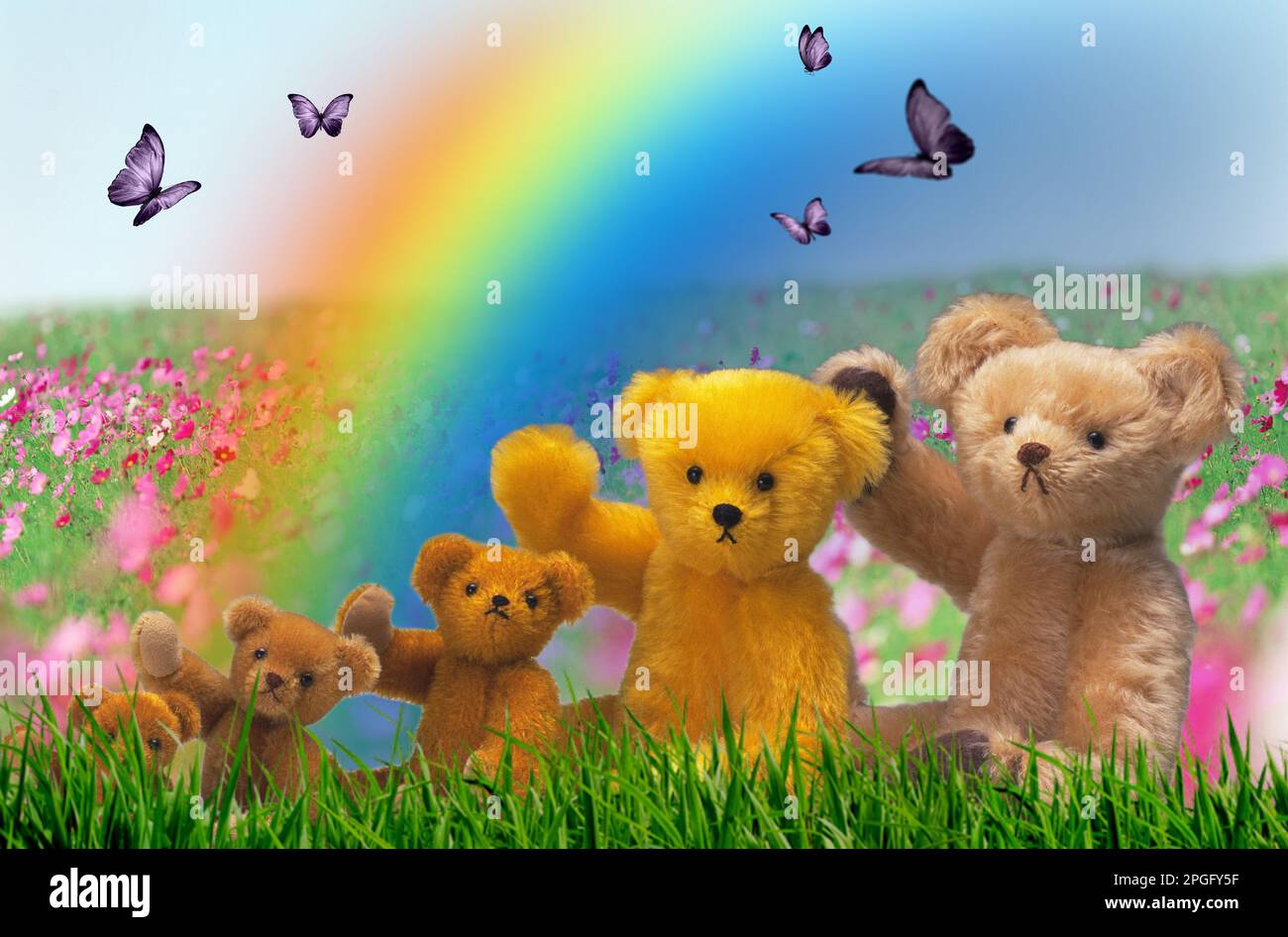 Vintage toys, a lovely family of teddy bears immersed in an idyllic and ...