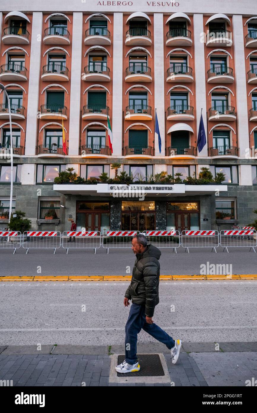 The hotel of the English national team on the seafront is cordoned off ...