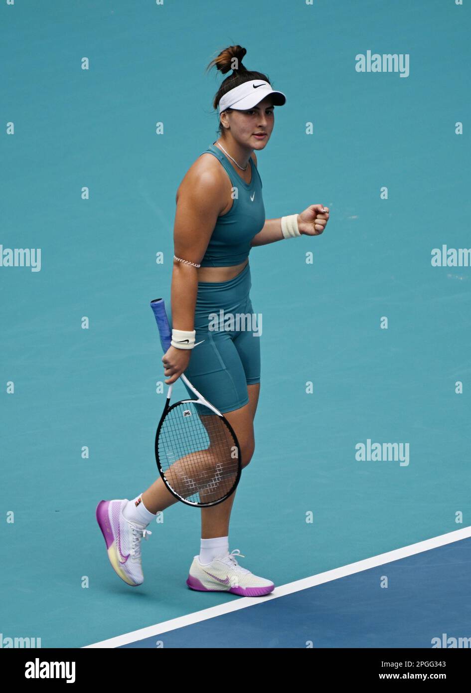 Miami Gardens FL, USA. 22nd Mar, 2023. Bianca Andreescu Vs Emma ...