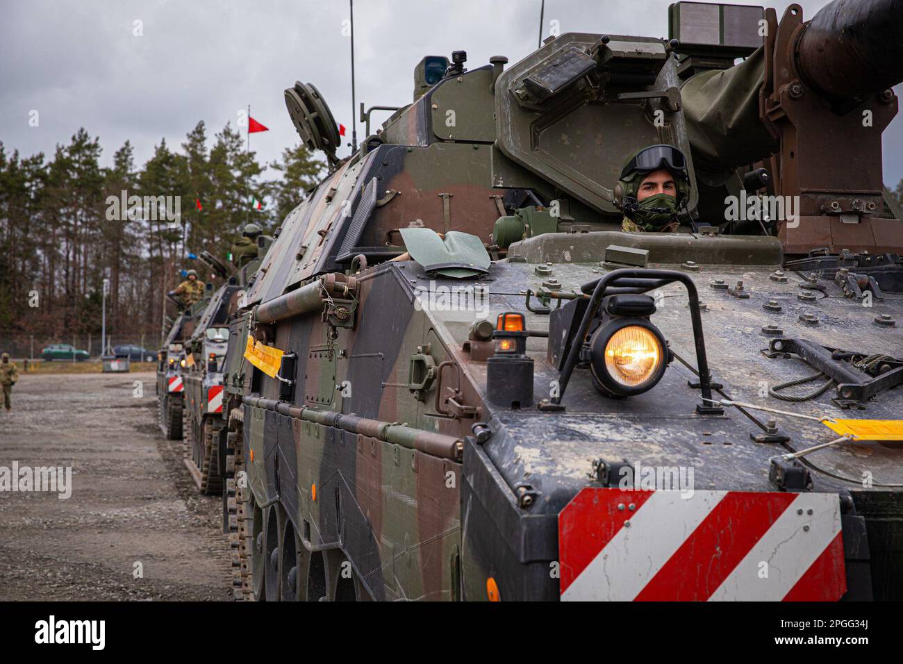 Grafenwöhr, Germany—Italian Forces 132nd Field Artillery Regiment ...