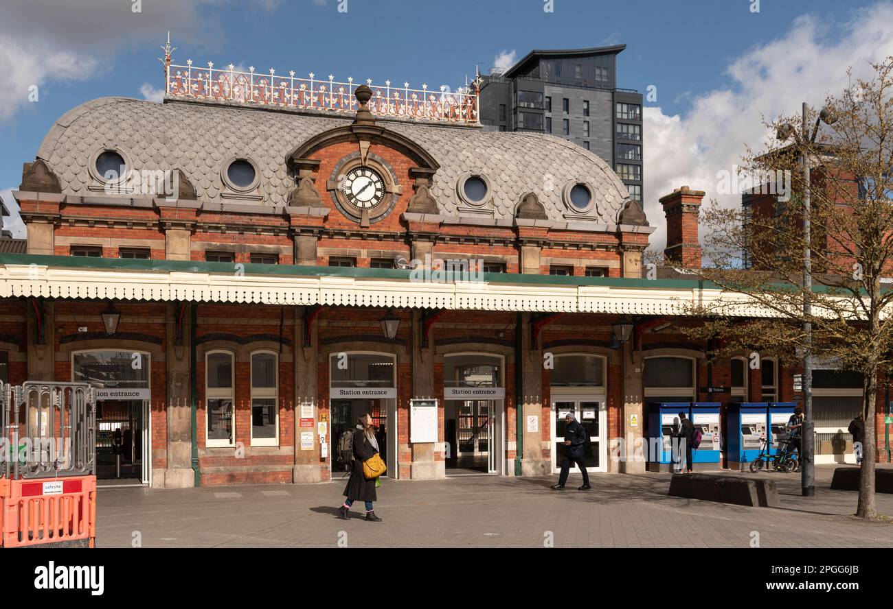 Slough, Berkshire, England, UK 2023. Slough railway station forecourt ...