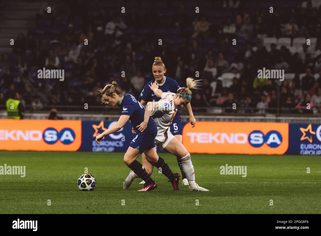 Lyon, France. 22nd Mar, 2023. Ellie Carpenter (12) from Lyon fighting ...