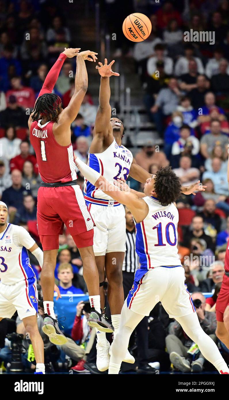 DES MOINES, IA - MARCH 18: Arkansas Razorbacks guard Ricky Council IV ...