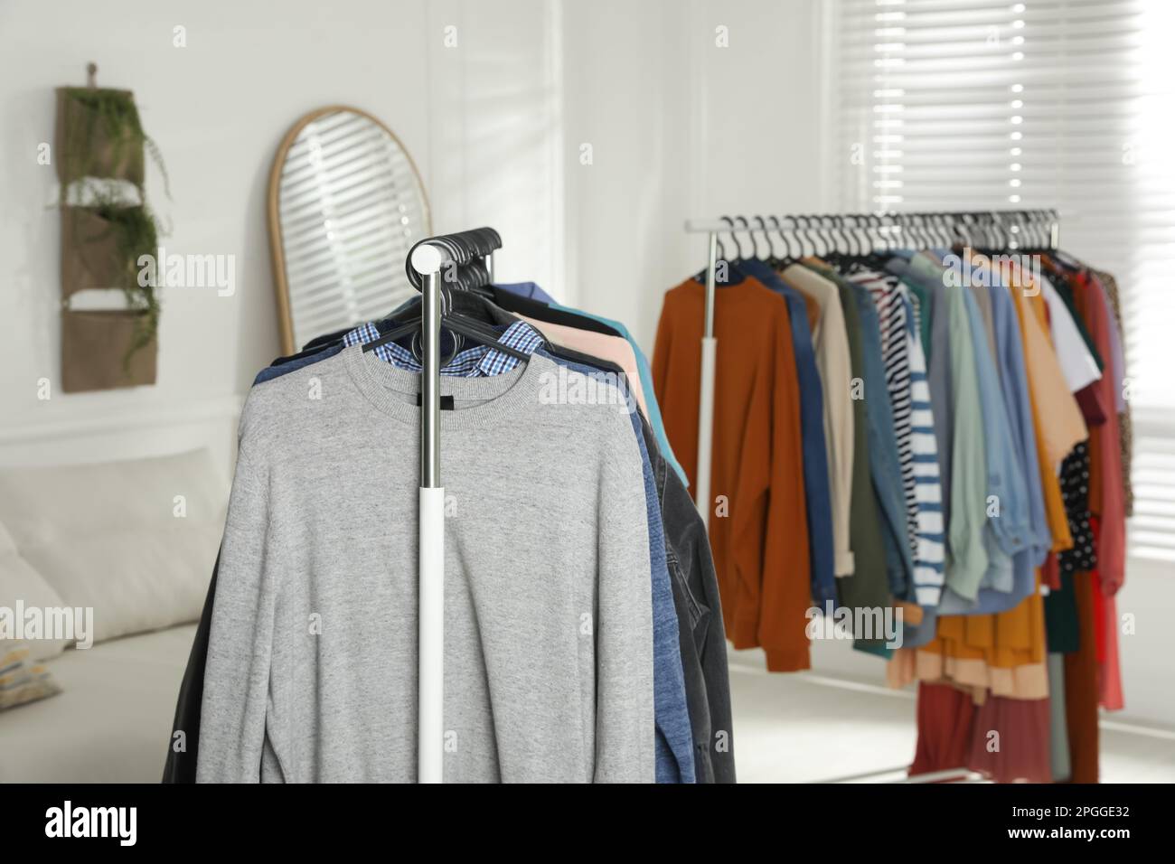 Fast fashion clothing racks hi-res stock photography and images - Alamy