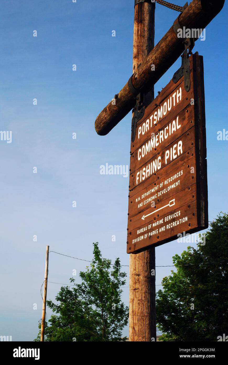 Sign stands hi-res stock photography and images - Alamy