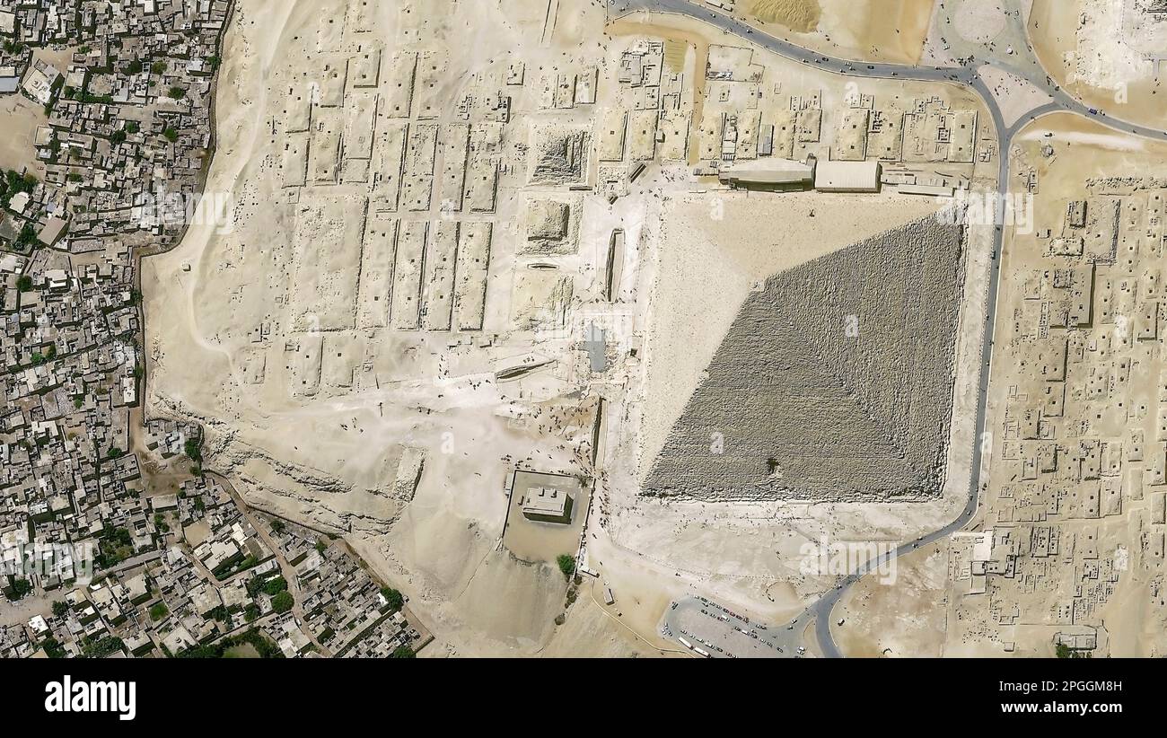 Great Pyramid of Giza, Cairo, Egypt, satellite image Stock Photo - Alamy