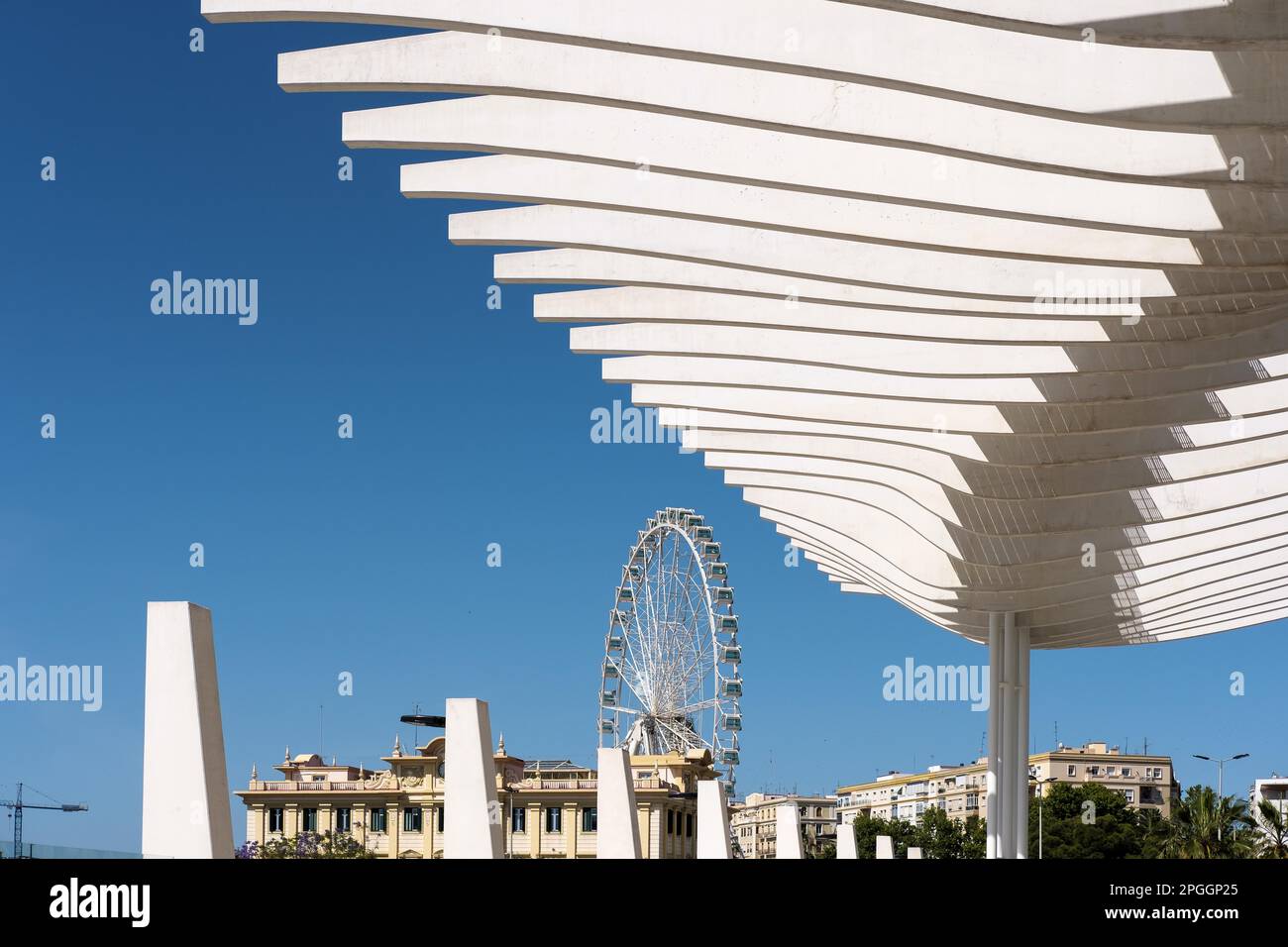 Modern Pergola in the Harbour Area of Malaga Stock Photo - Alamy
