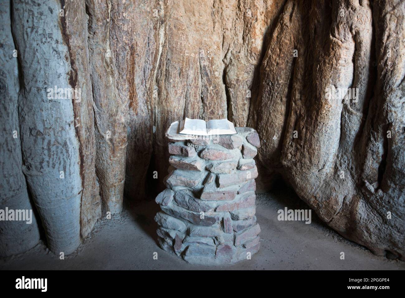 Ombalantu Baobab (Adansonia digitata) Tree, Outapi, Namibia Stock Photo ...
