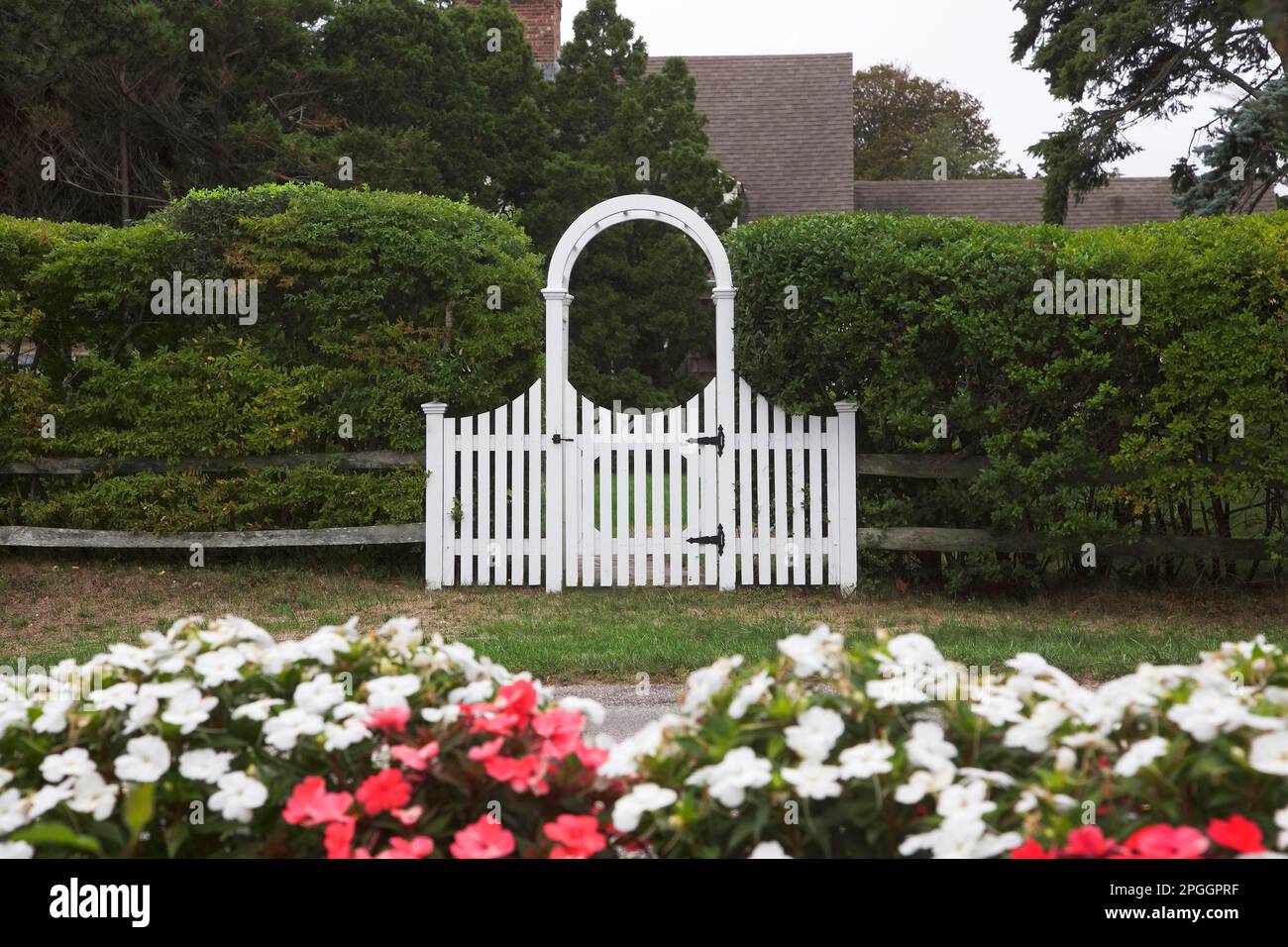 Fence, coastal architecture, Cape Cod, Massachusetts, USA Stock Photo ...