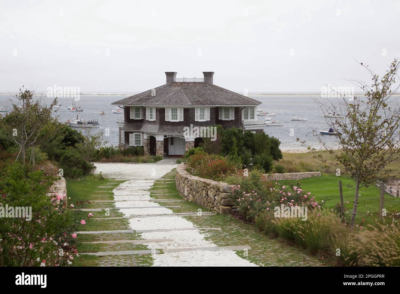 Residence, coastal architecture, Cape Cod, Massachusetts, USA Stock ...