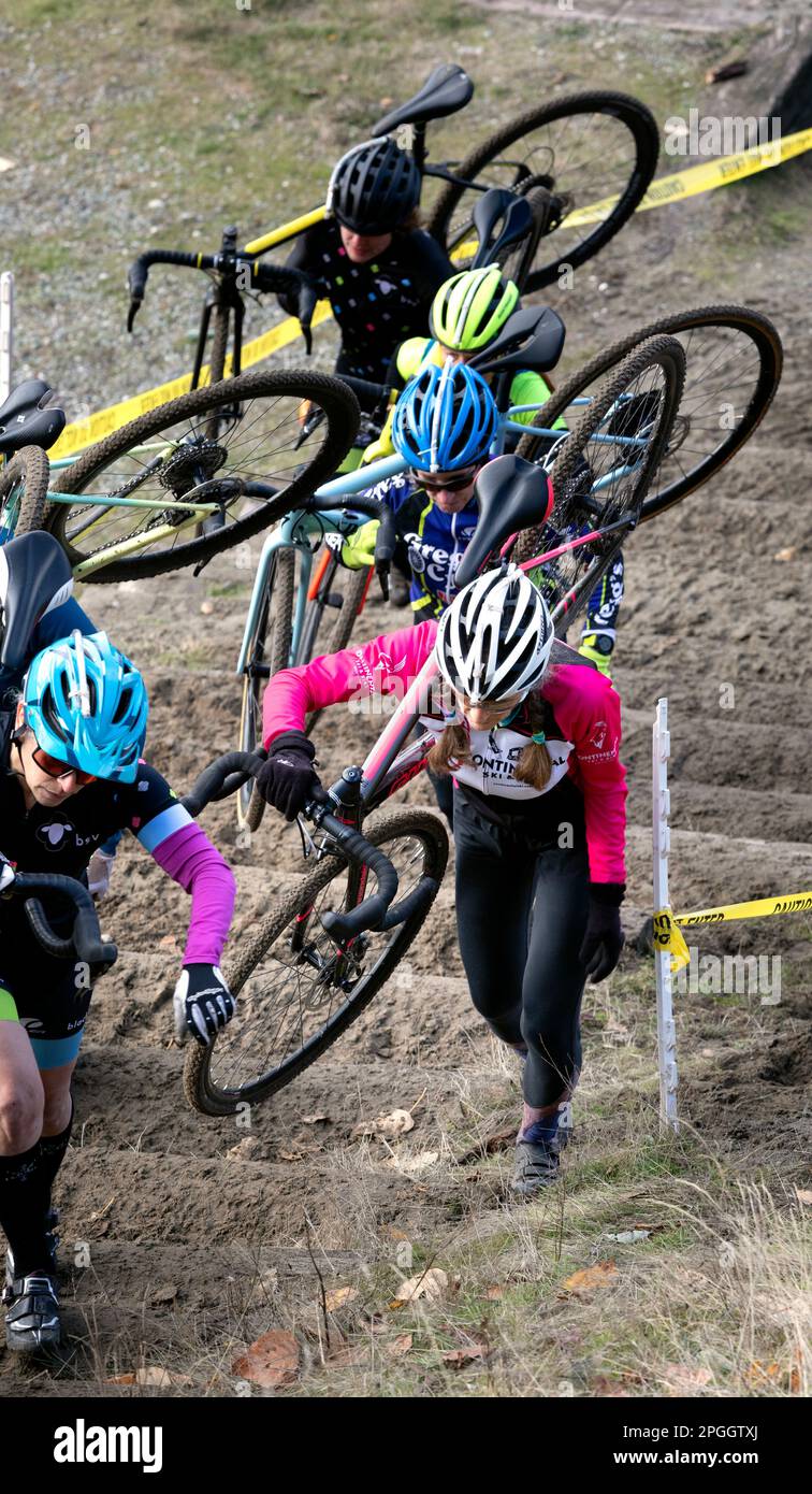 Womans cyclist hi-res stock photography and images - Alamy