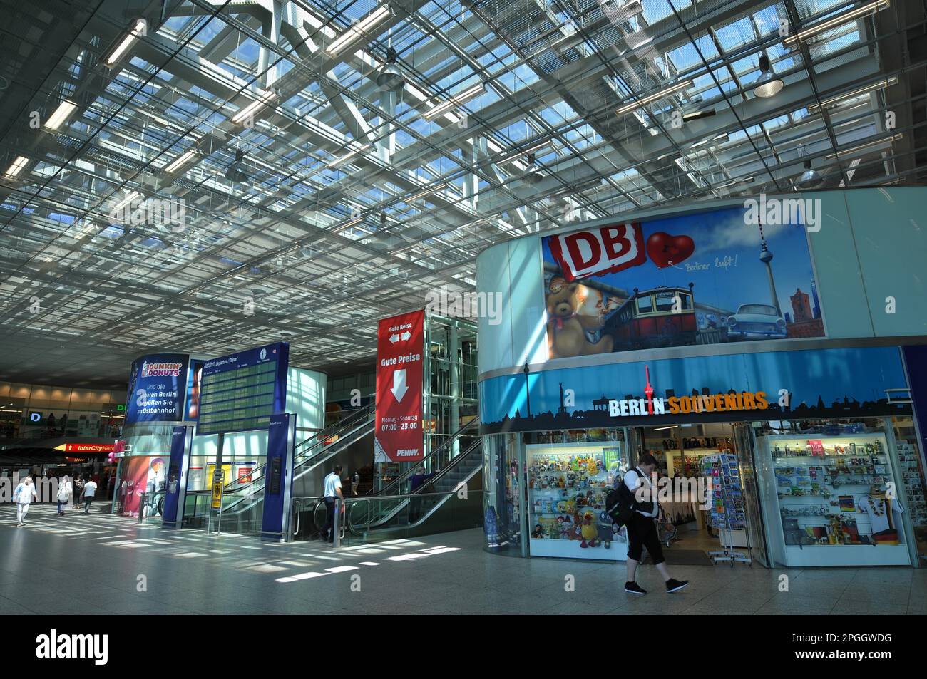 Ostbahnhof area berlin hi-res stock photography and images - Alamy