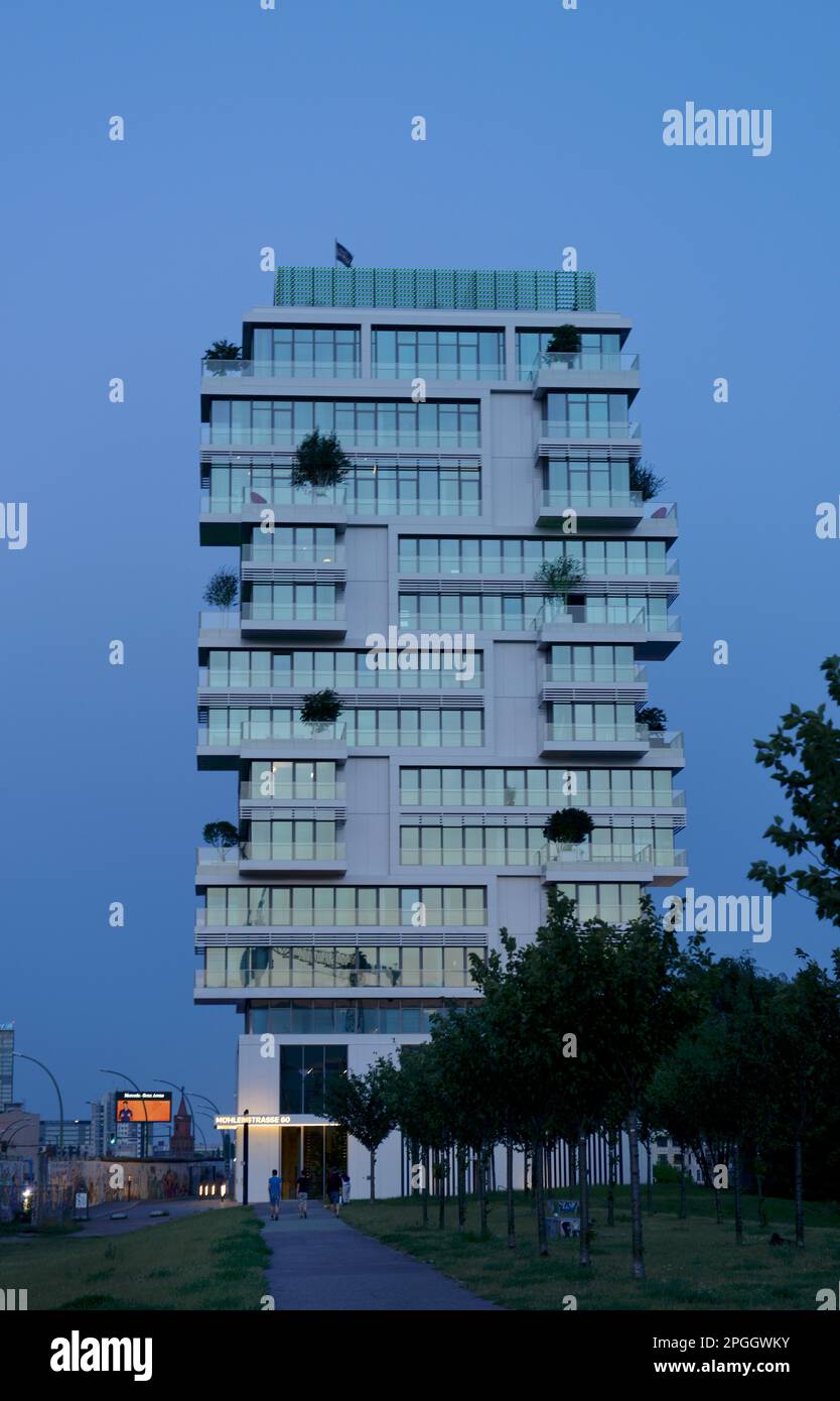 Living Levels residential tower, Muehlenstrasse, Friedrichshain, Berlin ...