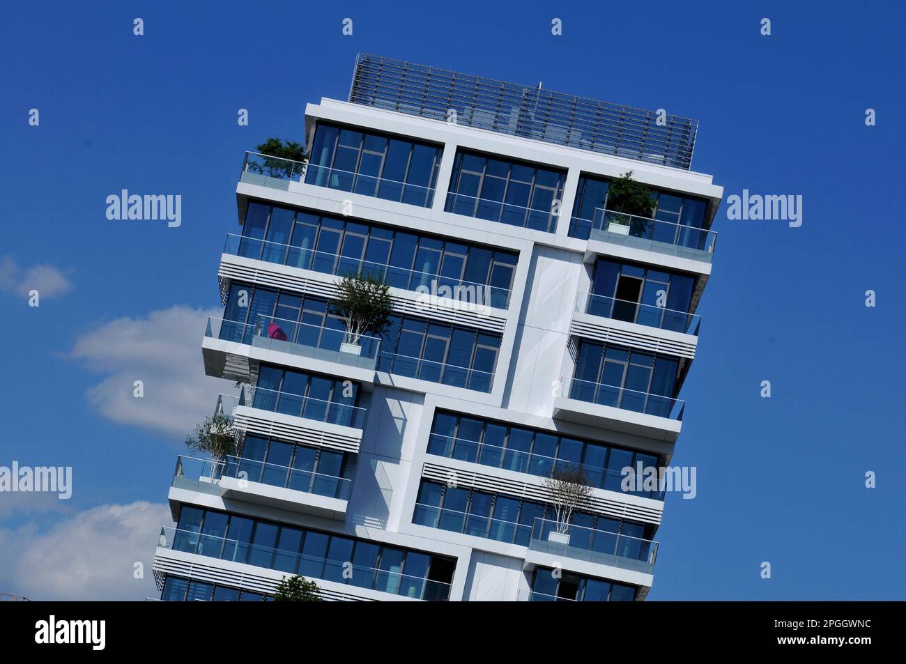 Living Levels residential tower, Muehlenstrasse, Friedrichshain, Berlin ...