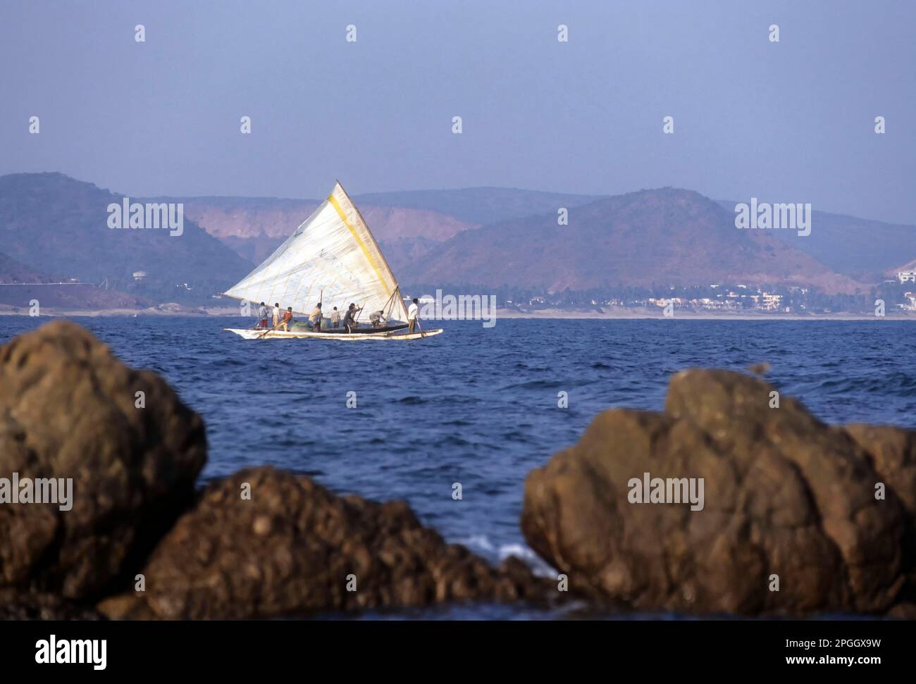 Dhow ship india hi-res stock photography and images - Alamy