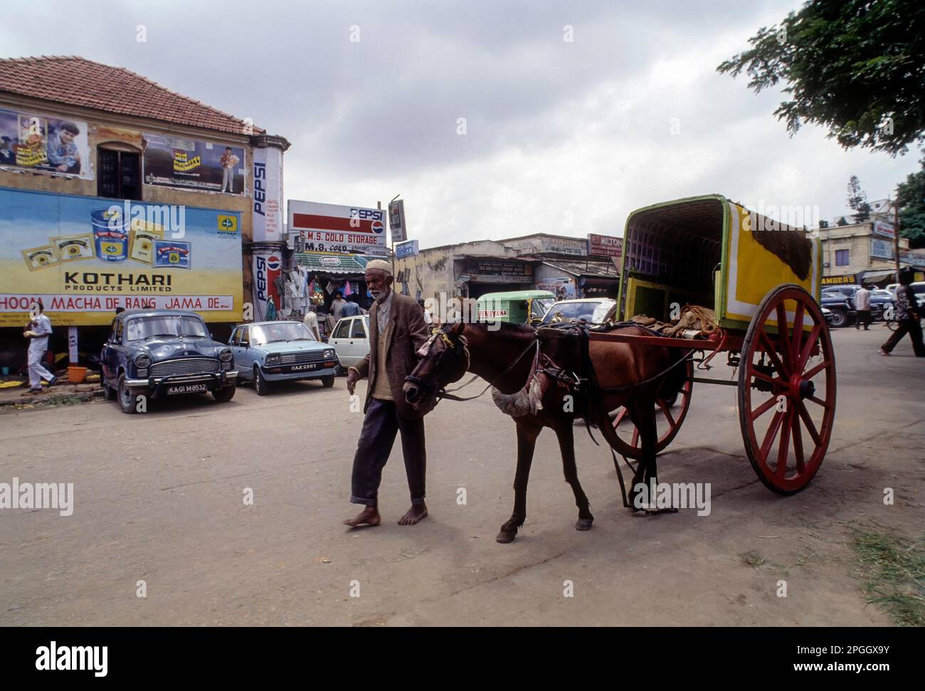 A Jatka or Tonga, Horse cart near Russell market in Bengaluru or ...
