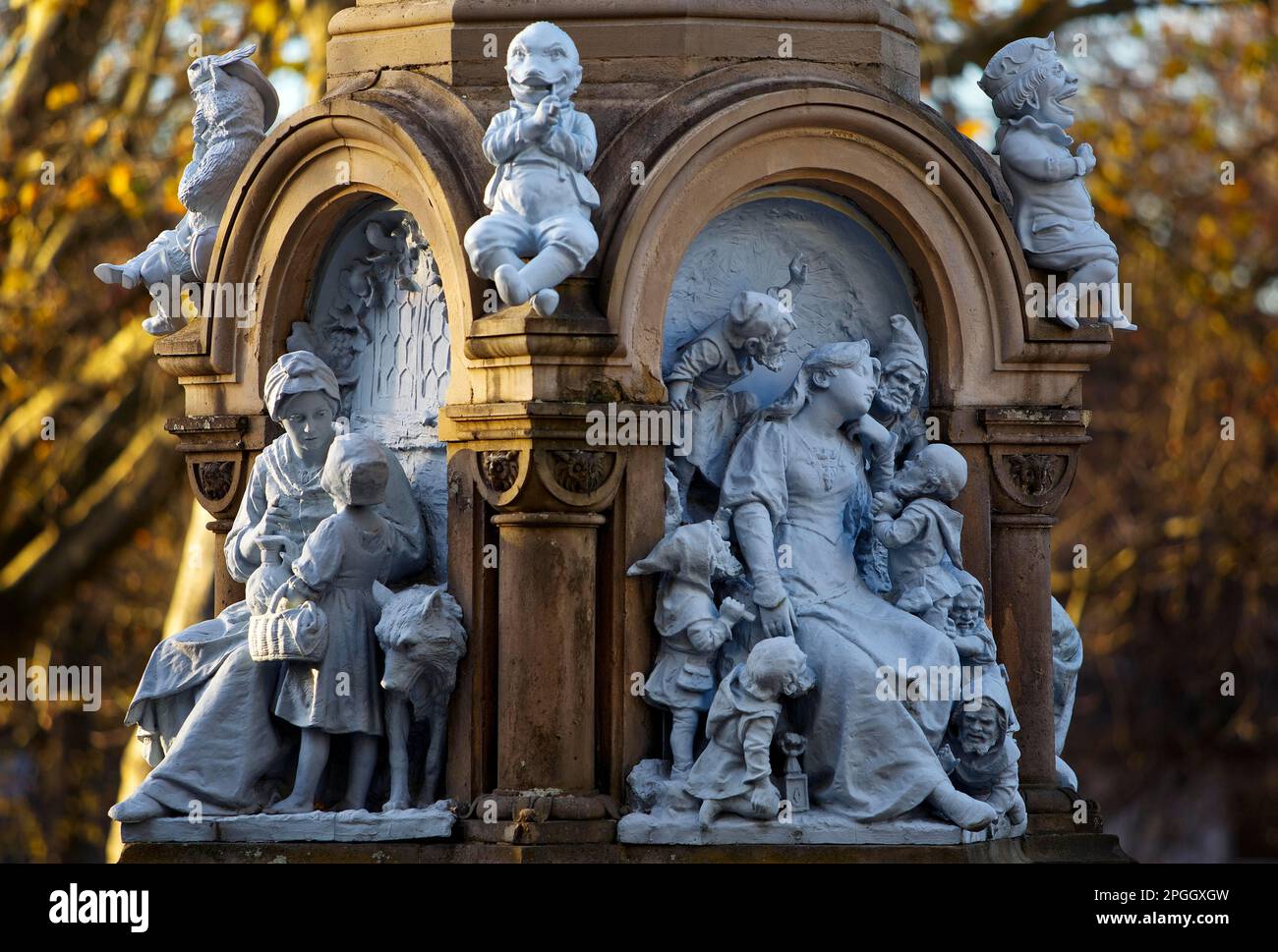 Maerchenbrunnen fountain hi-res stock photography and images - Alamy